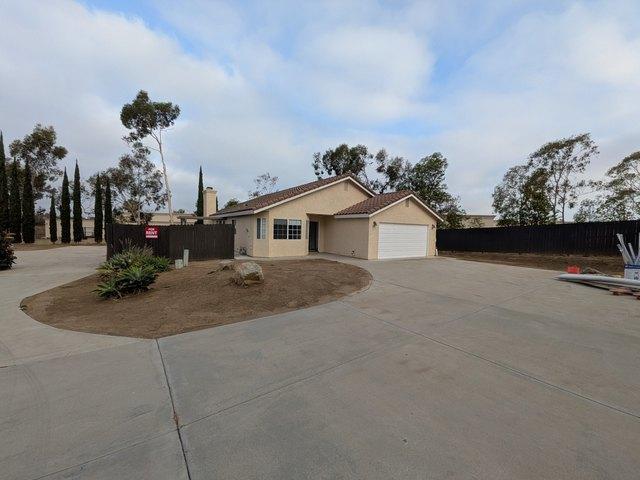 583 Hildale Cir, Vista, CA 92083