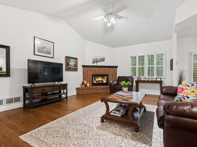 583 Larium Lane
