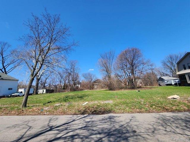 583 Leicester Ct, Detroit, MI 48202