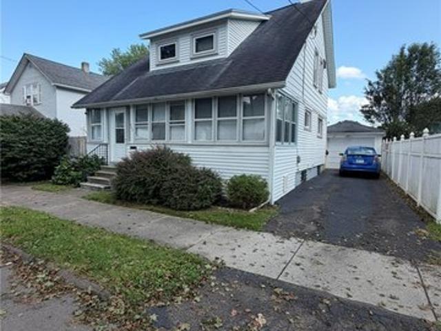 583 Lyon St, Elmira, NY 14904