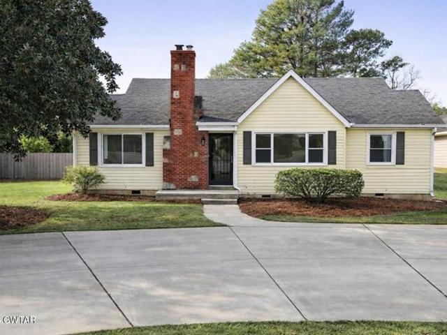 583 N Broad St, Lexington, TN 38351