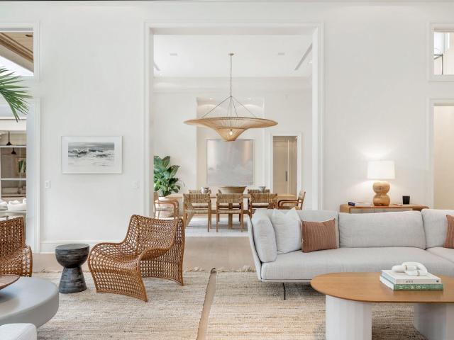 583 N Lake Way, Palm Beach, United States, Florida