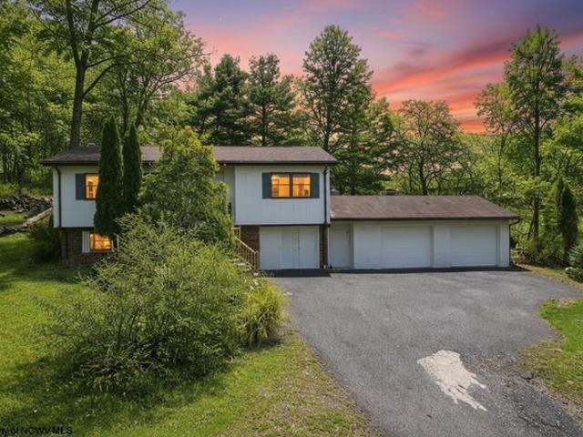583 Summers School Rd, Morgantown, WV 26508