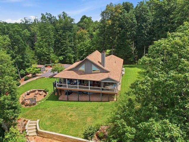 583 SW Cliff Park Rd, Monterey, TN 38574