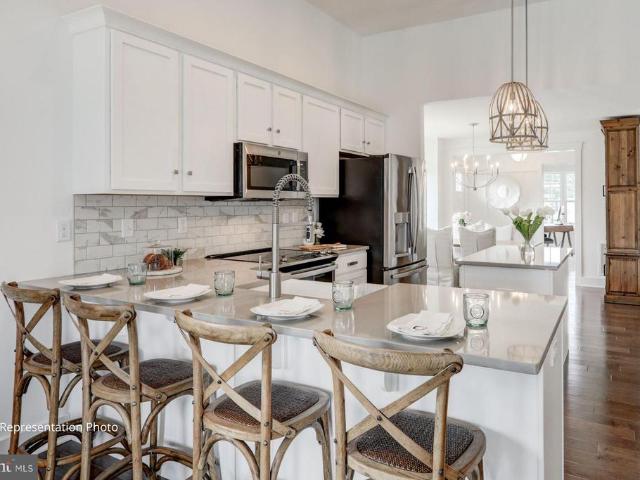 583 Sweet Honey Lane