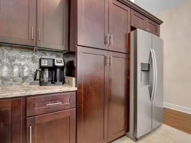 583 Plymouth Court 1 583 Plymouth Ct #1