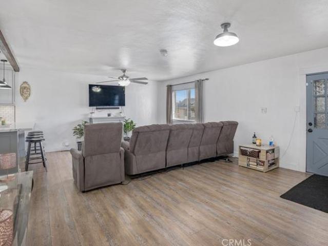 583 W G St, Colton, CA 92324