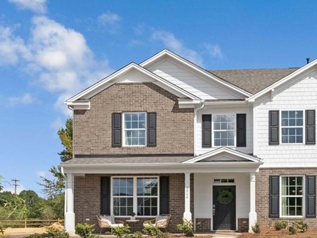583 W Park Ave, Mooresville, NC 28115