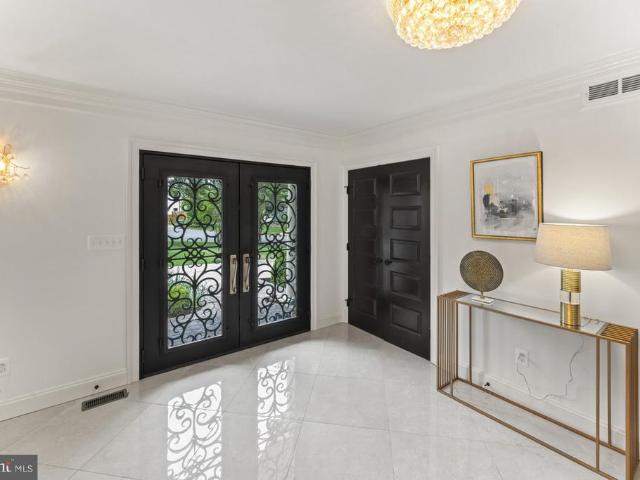5844 Bermuda Court
