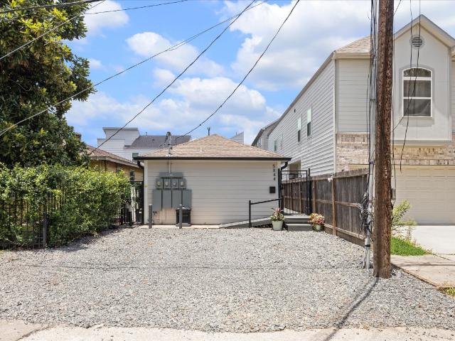 5844 Darling St, Houston, TX 77007 | MLS #24480 | Compass