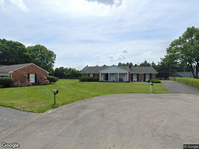 5844 Effingham Rd, Columbus, OH 43213