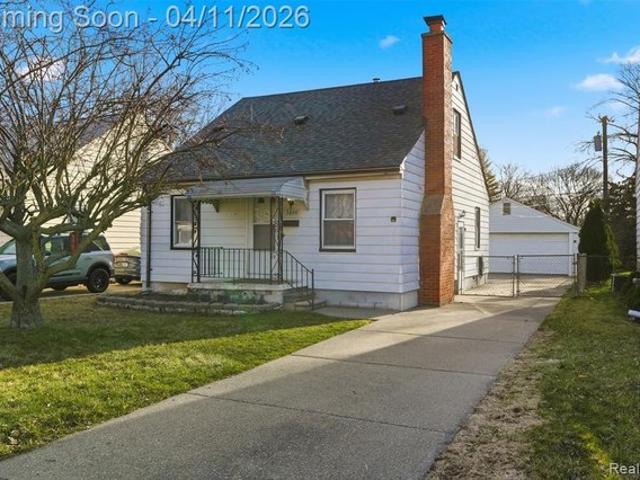 5844 Gilman St, Garden City, MI 48135