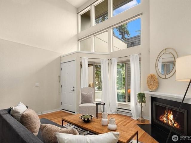 5847 NE 75th St Unit A212, Seattle, WA 98115