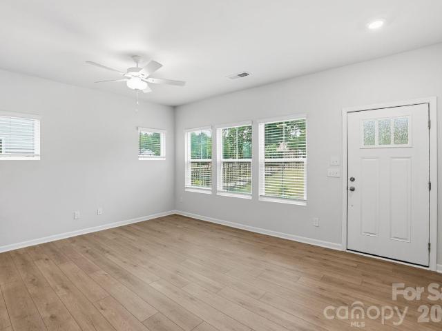 5847 Tuckaseegee Rd, Charlotte, NC 28208 | MLS #4401