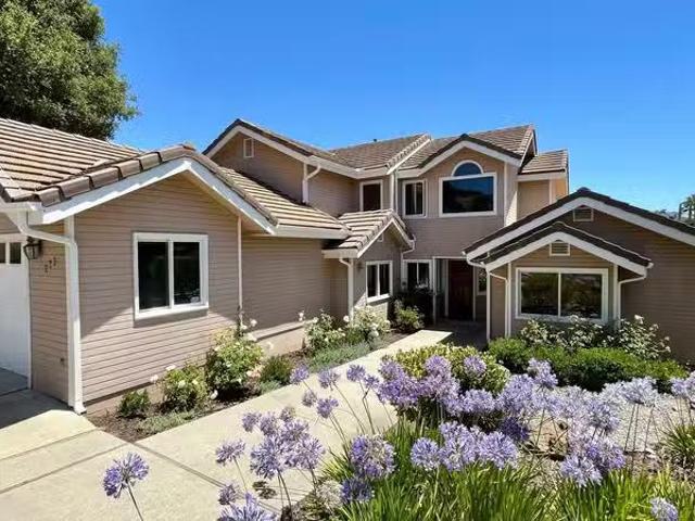 58483096 223 Rosita St