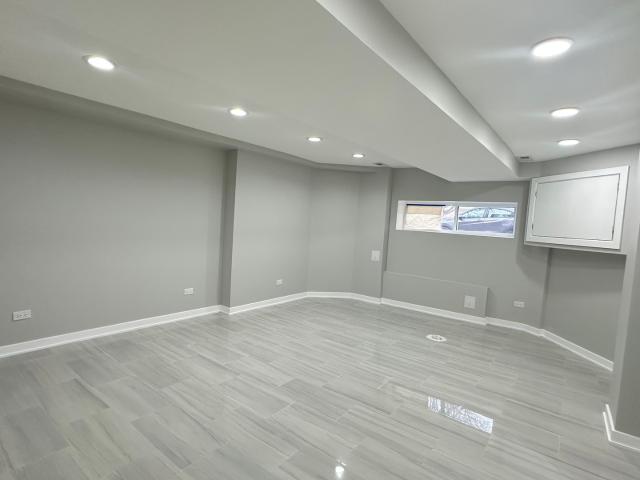 5848 N Whipple St, Unit G, Chicago, IL 60659 | MLS #12595 | Compass
