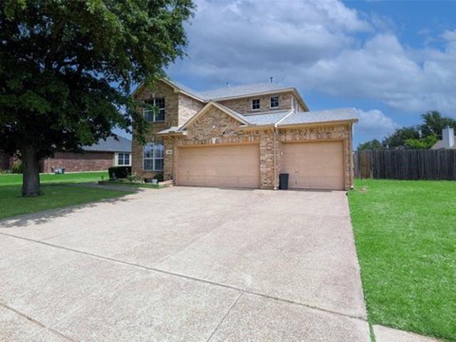 5848 Somerton Dr, Grand Prairie, TX 75052