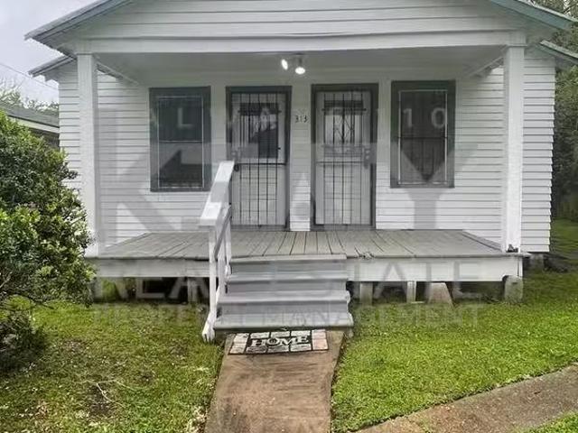 58495717 313 W Gilman Rd