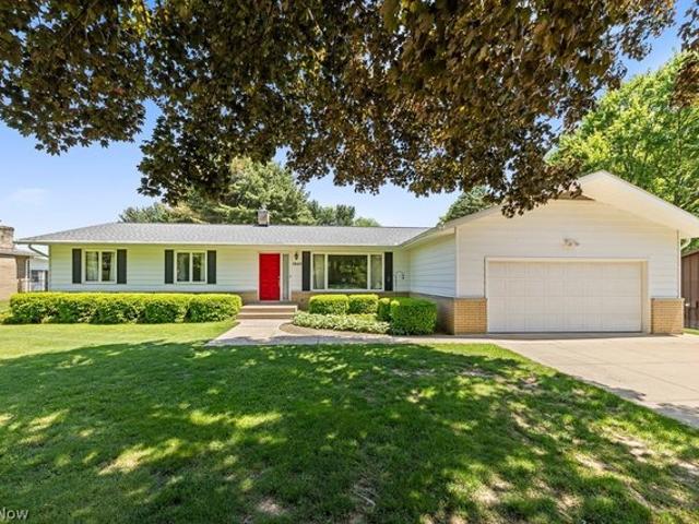 5849 Iva Dr, Akron, OH 44319