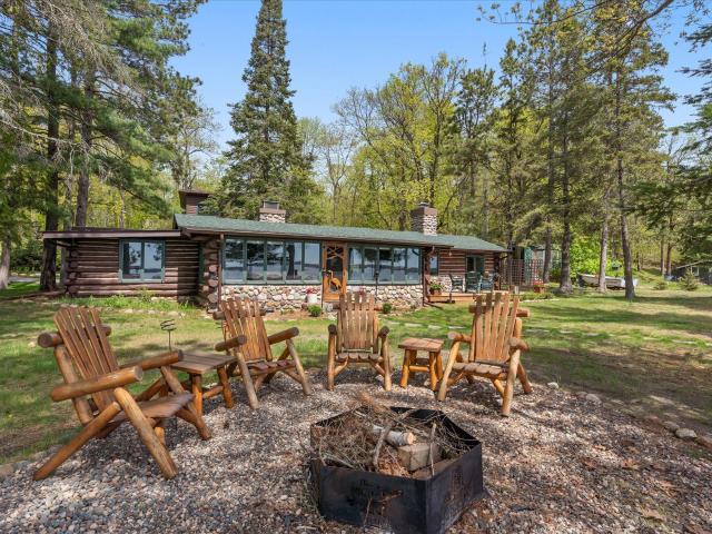 5849 White Spruce Lane NW