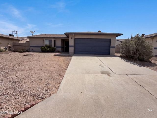 5840 N Belbrook Dr, Tucson, AZ 85741