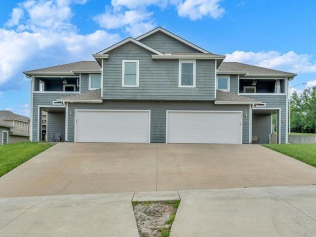 5840 and 5842 SW Woodbridge Dr, Topeka, KS 66606