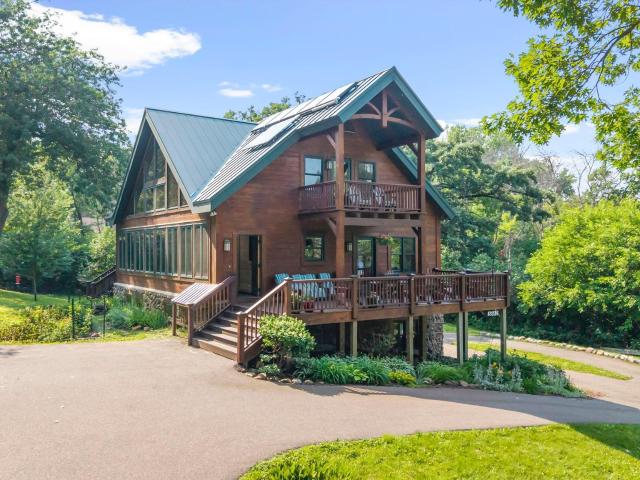 5840 Christmas Lake Road