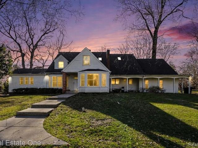 5840 Inkster Rd, West Bloomfield Township, MI 48323