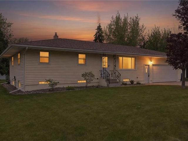 5840 Rolling Ridge Rd, Saint Cloud, MN 56303