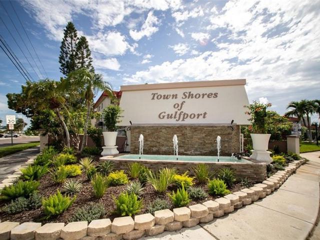 5840 30th Ave S Apt 202, Gulfport, FL 33707