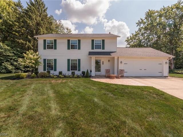 5841 Royal Dr, Willoughby, OH 44094