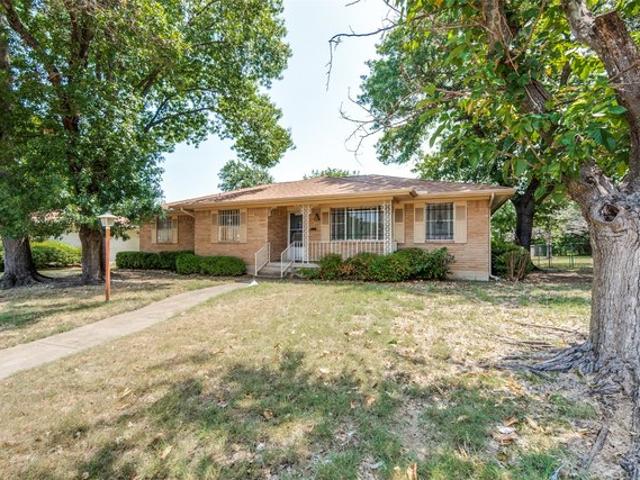 5842 N Jim Miller Rd, Dallas, TX 75228
