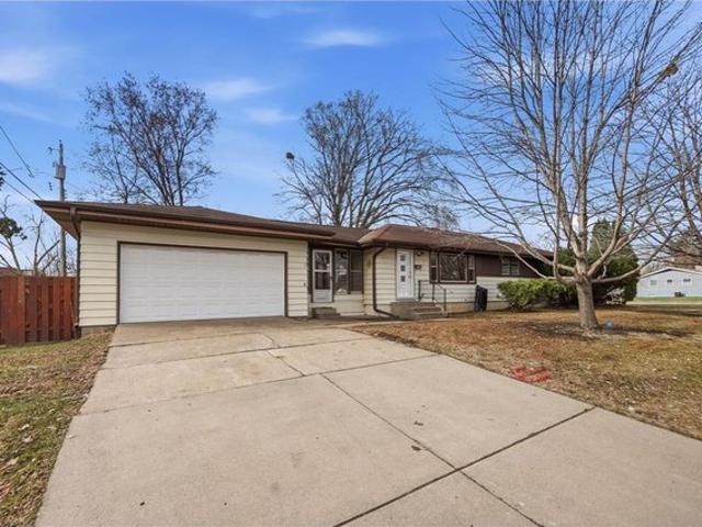 5842 Xerxes Ave N, Brooklyn Center, MN 55430