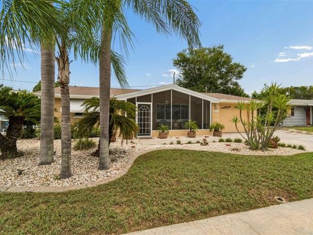 5843 Appletree Rd, Holiday, FL 34690