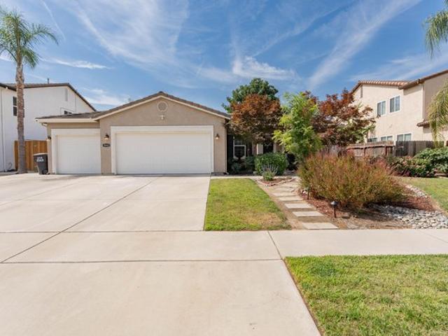 5843 W Clinton Ave, Visalia, CA 93291