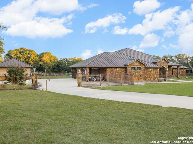 584 Arbor View