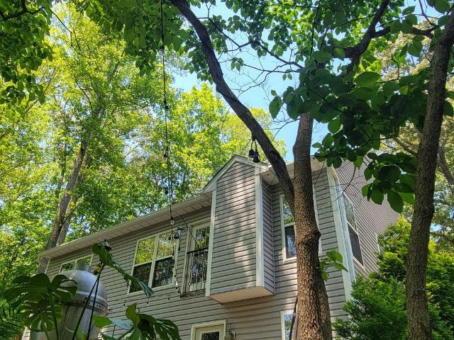 584 Lake Caroline Drive