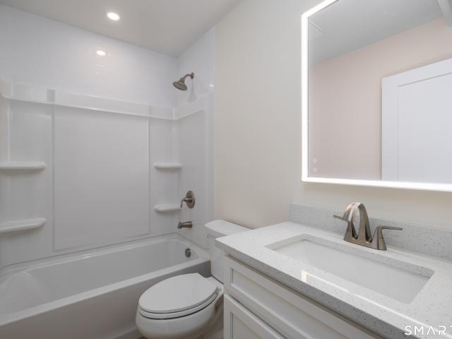 584 Main St, Unit L, Middletown, CT 06457 | MLS #24168 | Compass