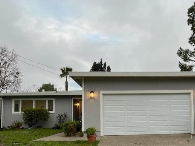 584 Midway Blvd, Novato, CA 94947