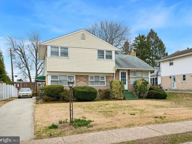 584 Paoli Ave, Philadelphia, PA 19128