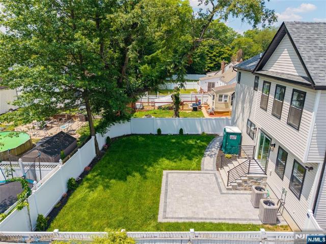 584 Plymouth Road