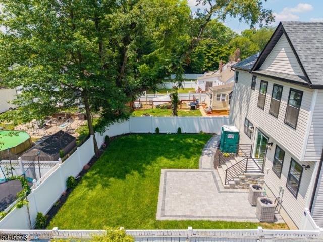 584 Plymouth Rd