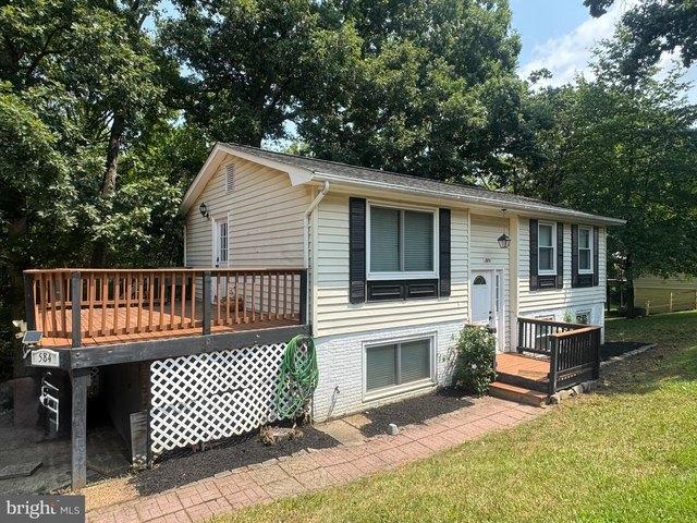 584 Rockbridge Dr SE, Leesburg, VA 20175