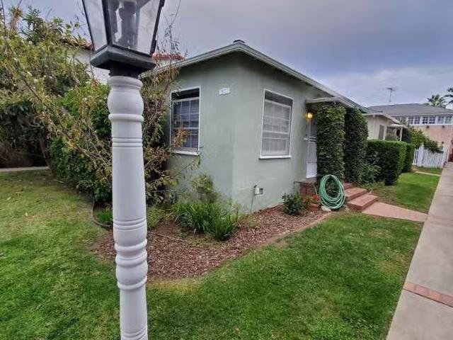 58543320 847 12th St #B