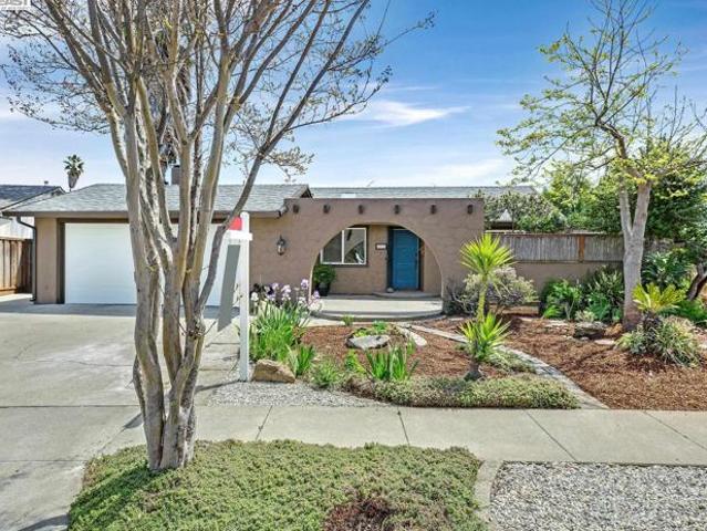 5854 Bellflower Dr, Newark, CA 94560