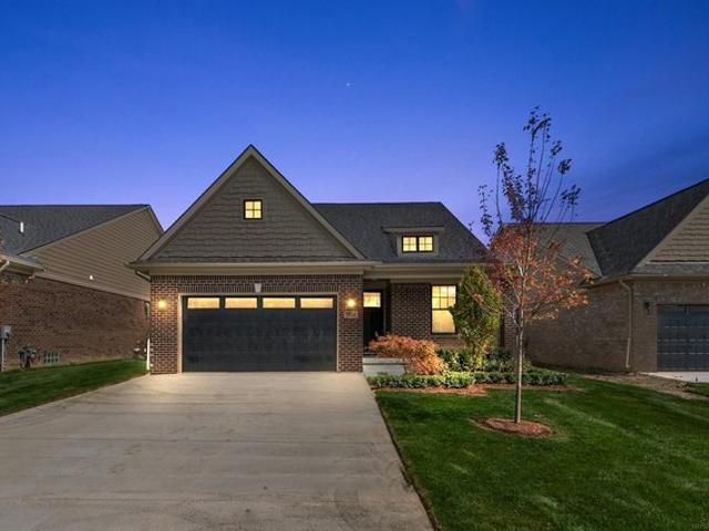 5854 Everton Ct, Troy, MI 48085