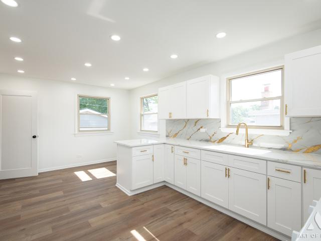 5854 W 81st Place