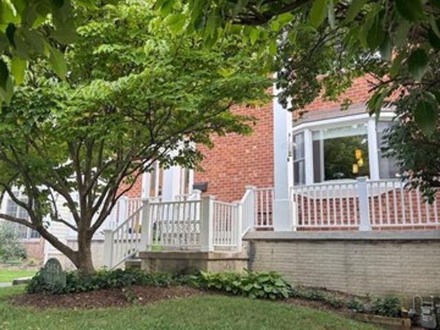 5854 26th St N, Arlington, VA 22207