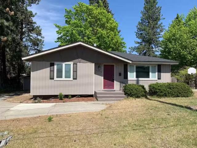 58553409 3326 W Francis Ave