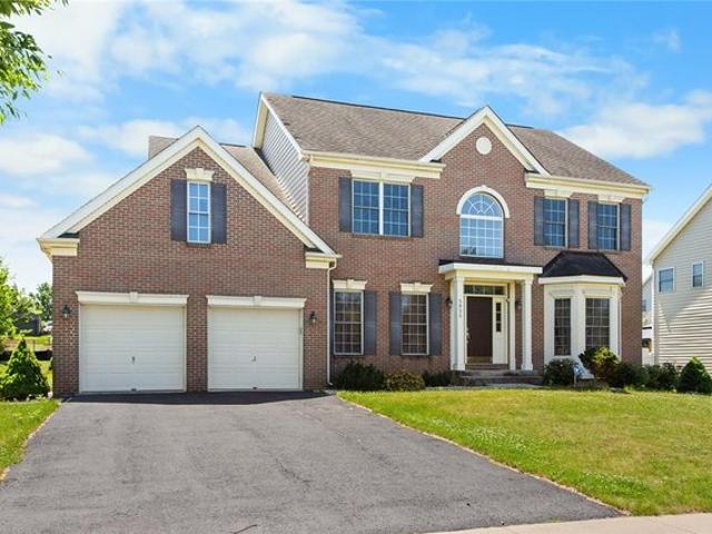 5855 Monocacy Dr, Hanover Township, PA 18017